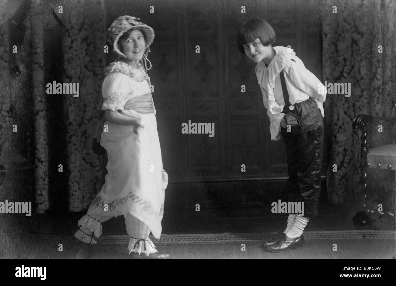 1920s children play hi-res stock photography and images - Alamy