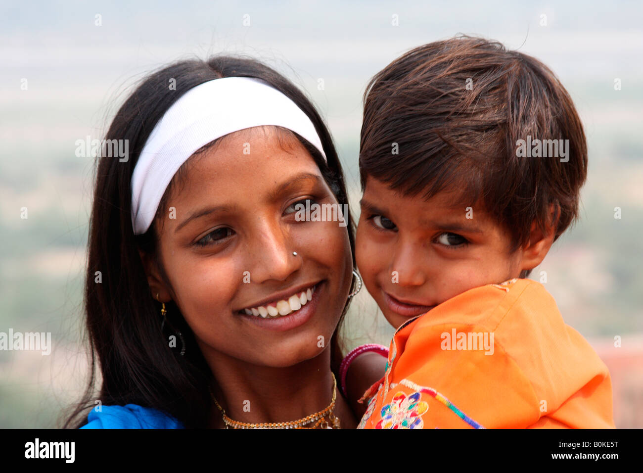 Cuddle cudding hi-res stock photography and images - Alamy