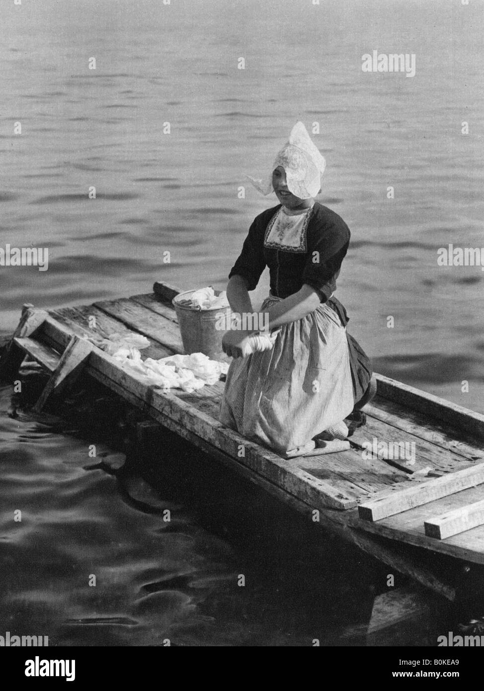 Volendam girls hi-res stock photography and images - Alamy