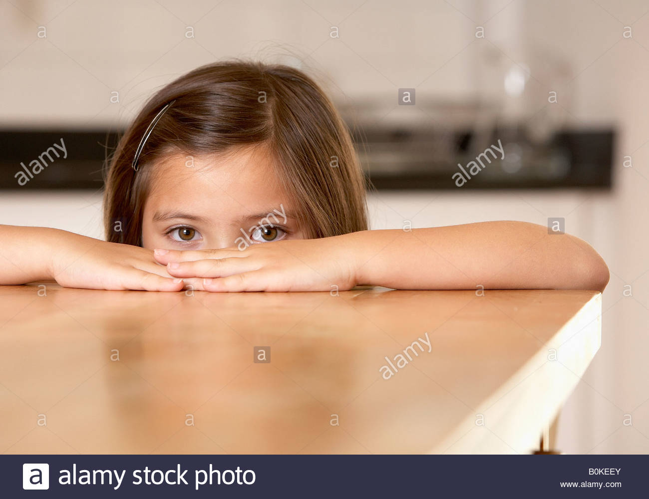 Peeking Inside Stock Photos & Peeking Inside Stock Images - Alamy