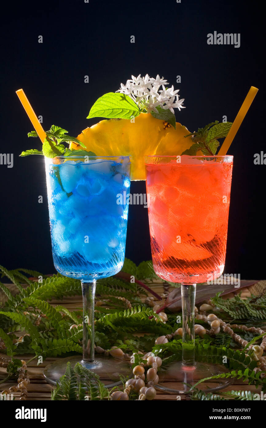 tropical drinks in hawaii Stock Photo - Alamy