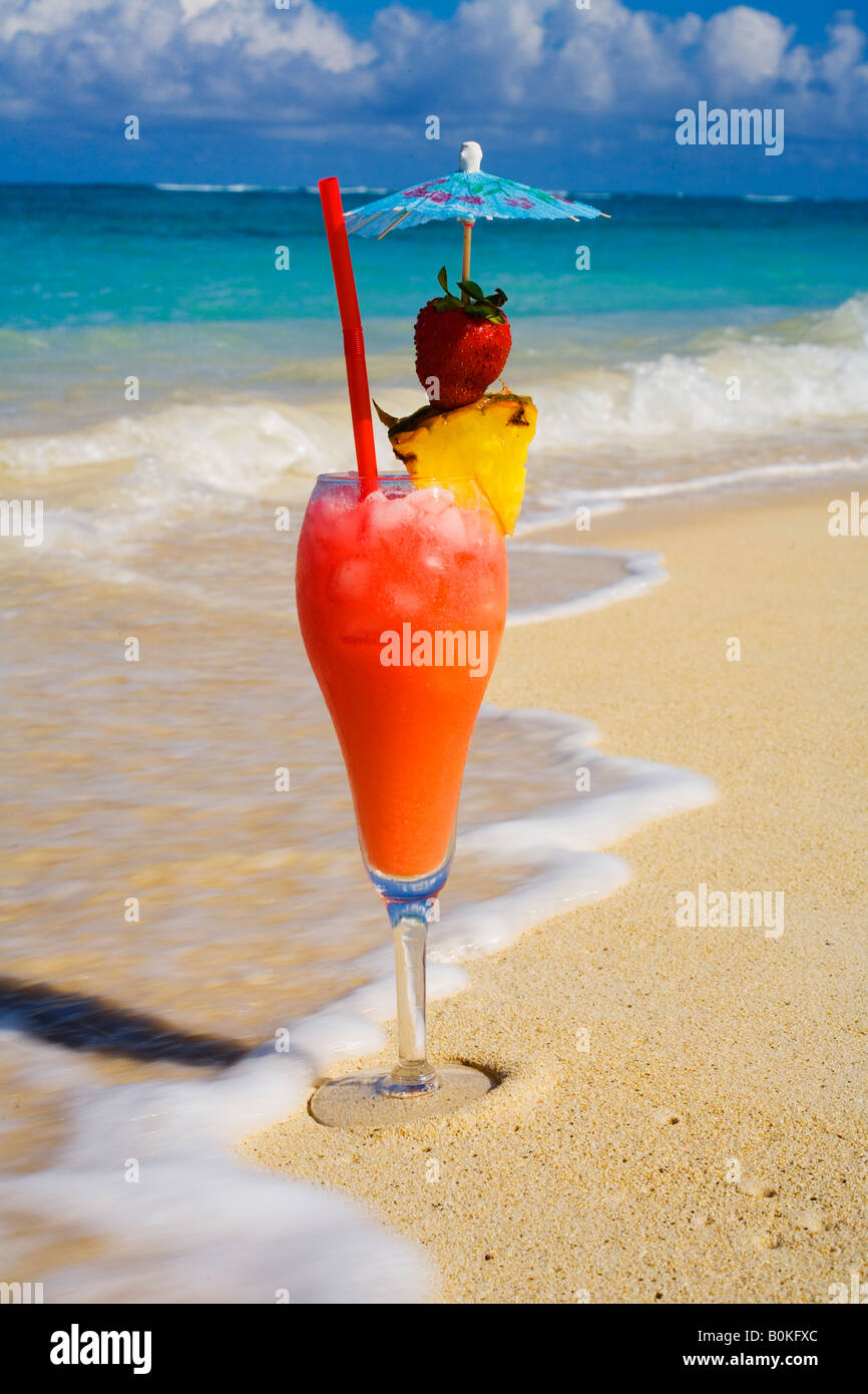 tropical drinks in hawaii Stock Photo - Alamy