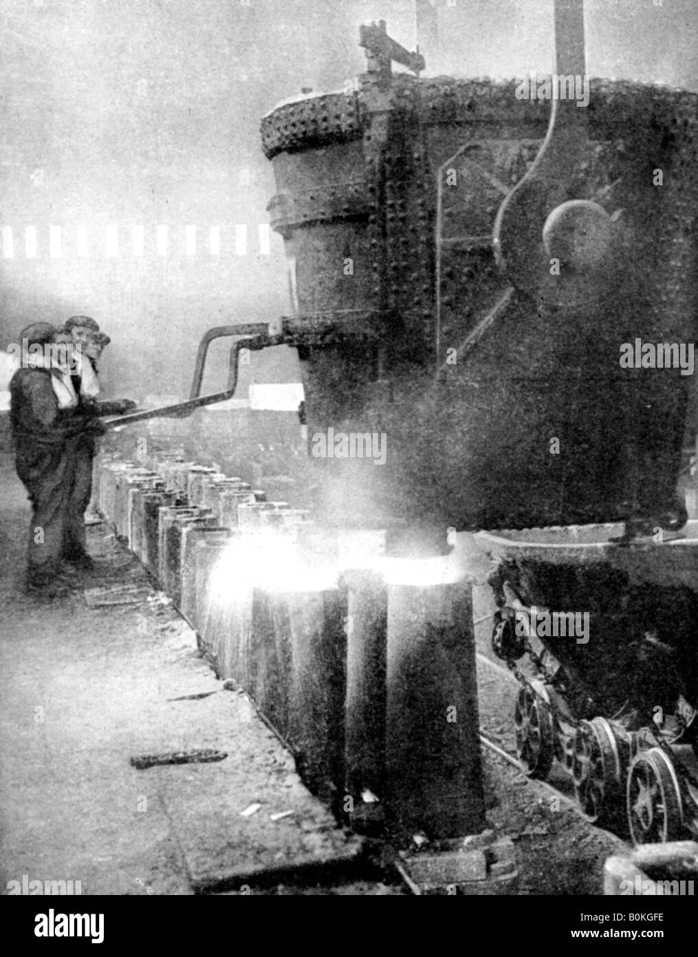 20th century fox building hi-res stock photography and images - Alamy