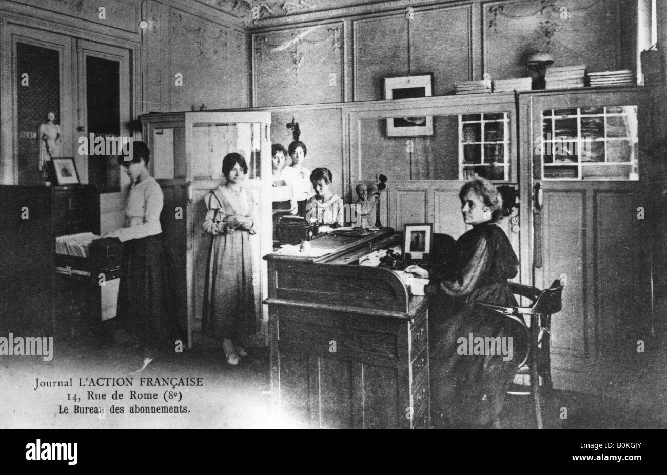 Wwi newspaper 1917 hi-res stock photography and images - Alamy