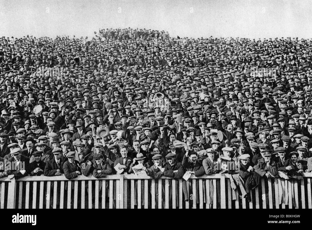 Football crowd Black and White Stock Photos & Images - Alamy