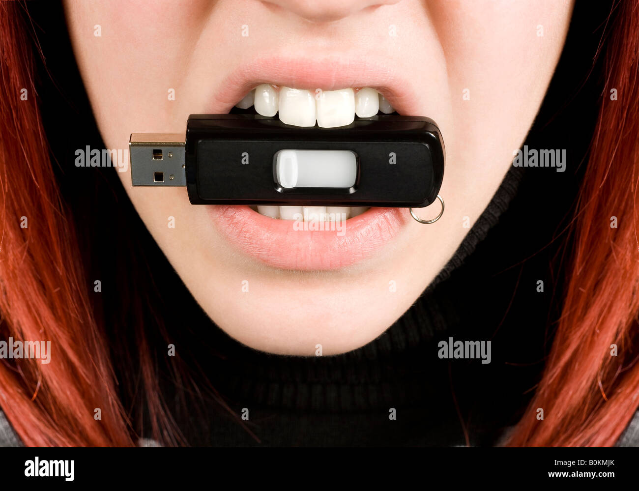 Girl with usb stick hi-res stock photography and images - Alamy