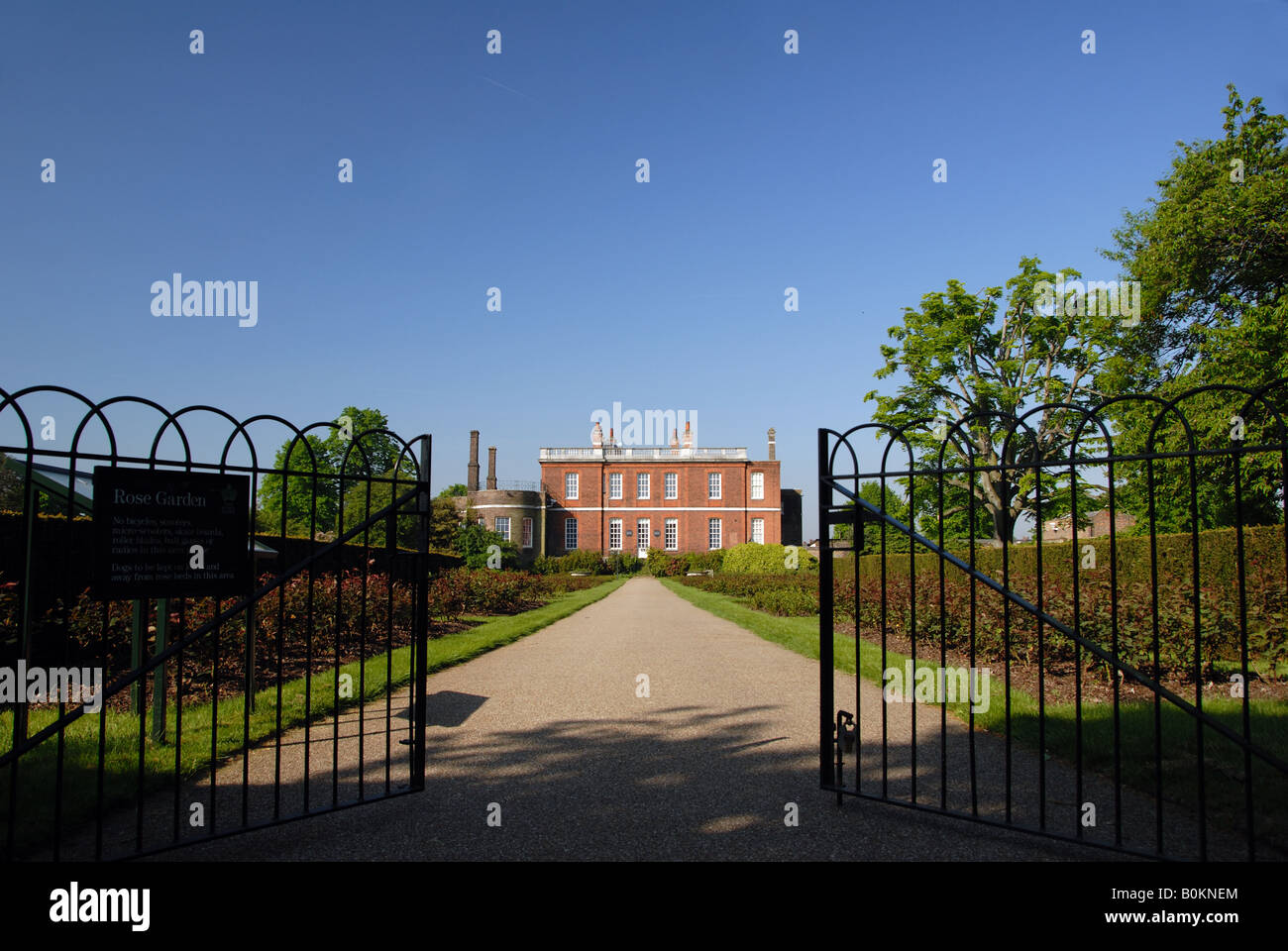The rear of Ranger's House (Home of The Wernher Collection) in ...