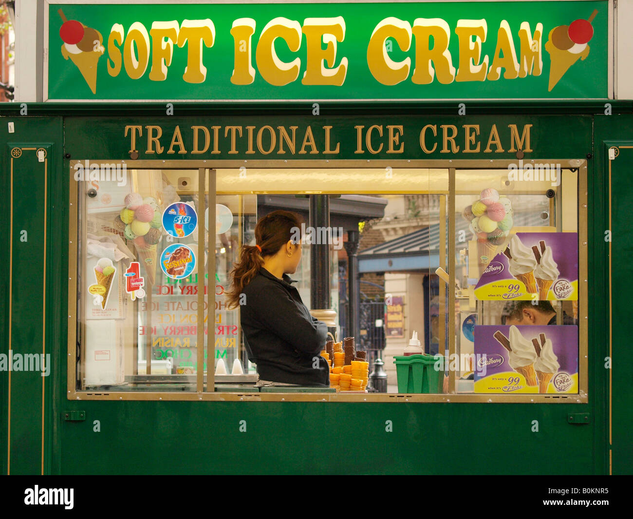 Ice Cream stall Central London England Stock Photo - Alamy
