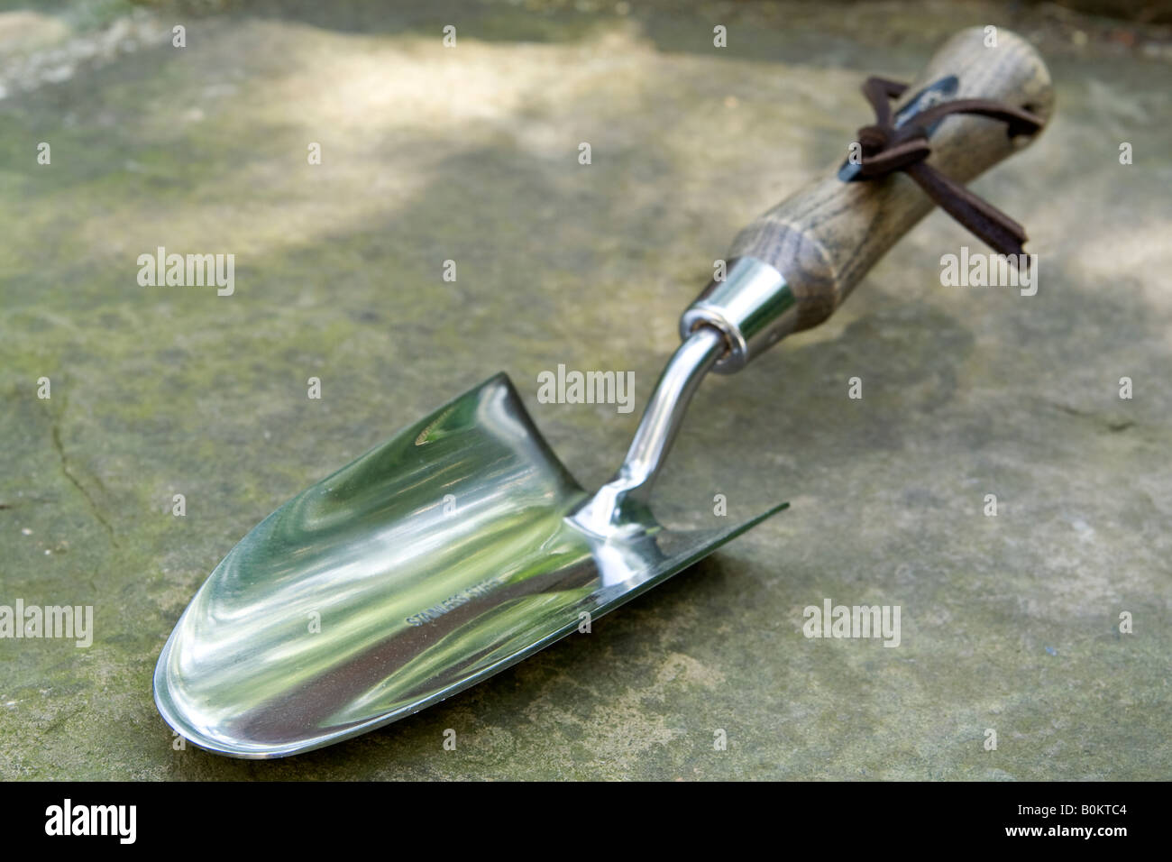 Hand trowel hi-res stock photography and images - Alamy