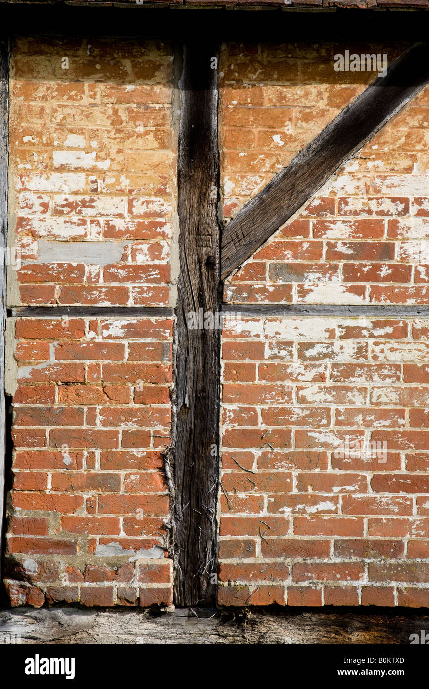 Timber frame building detail hi-res stock photography and images - Alamy