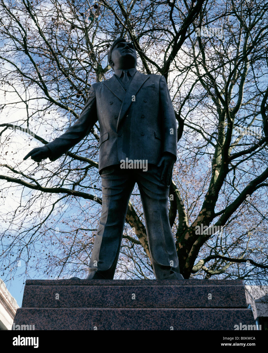 Statue of Aneurin or Nye Bevan founder of the UK National Health ...