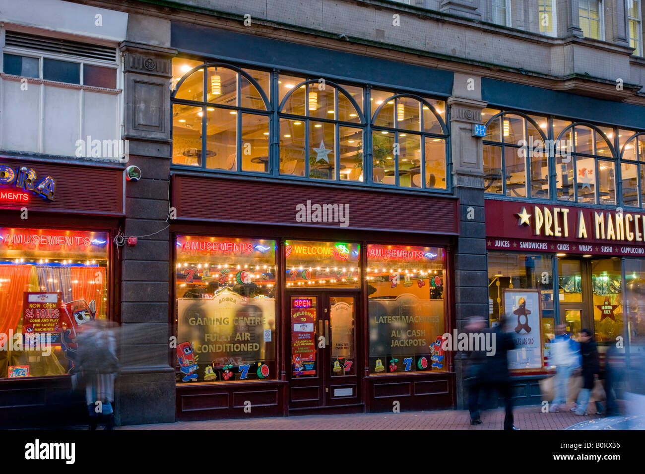 Gaming center hi-res stock photography and images - Alamy