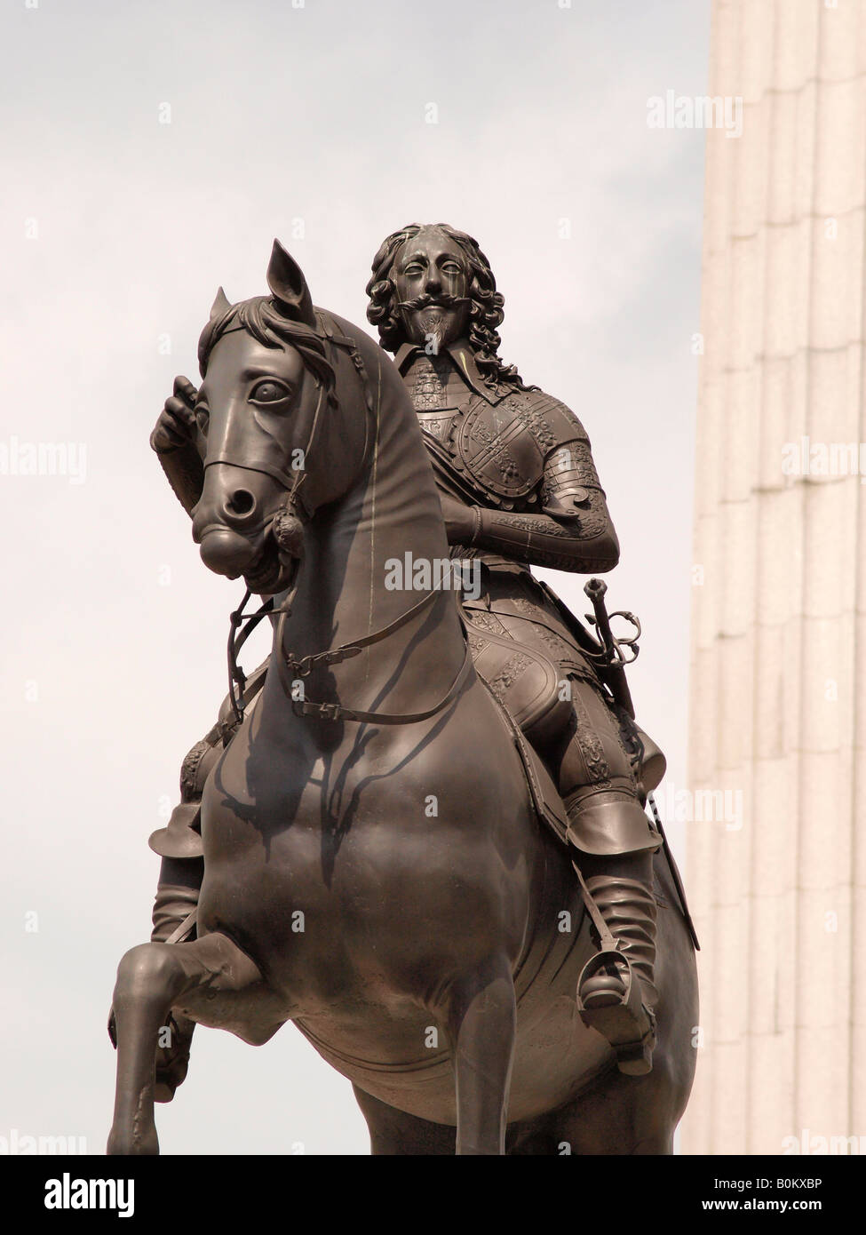 King charles ii statue hi-res stock photography and images - Alamy