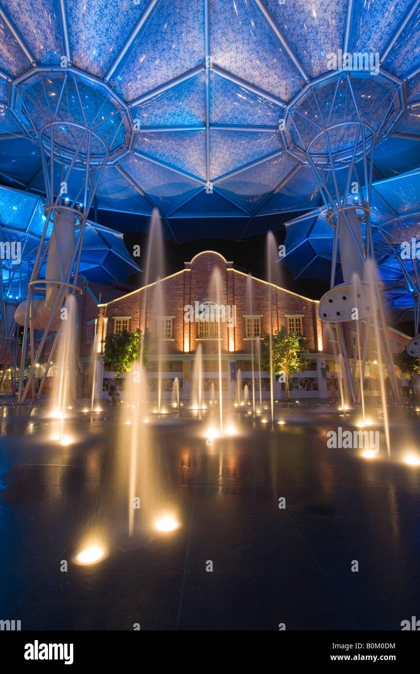 Fountains roof hi-res stock photography and images - Alamy