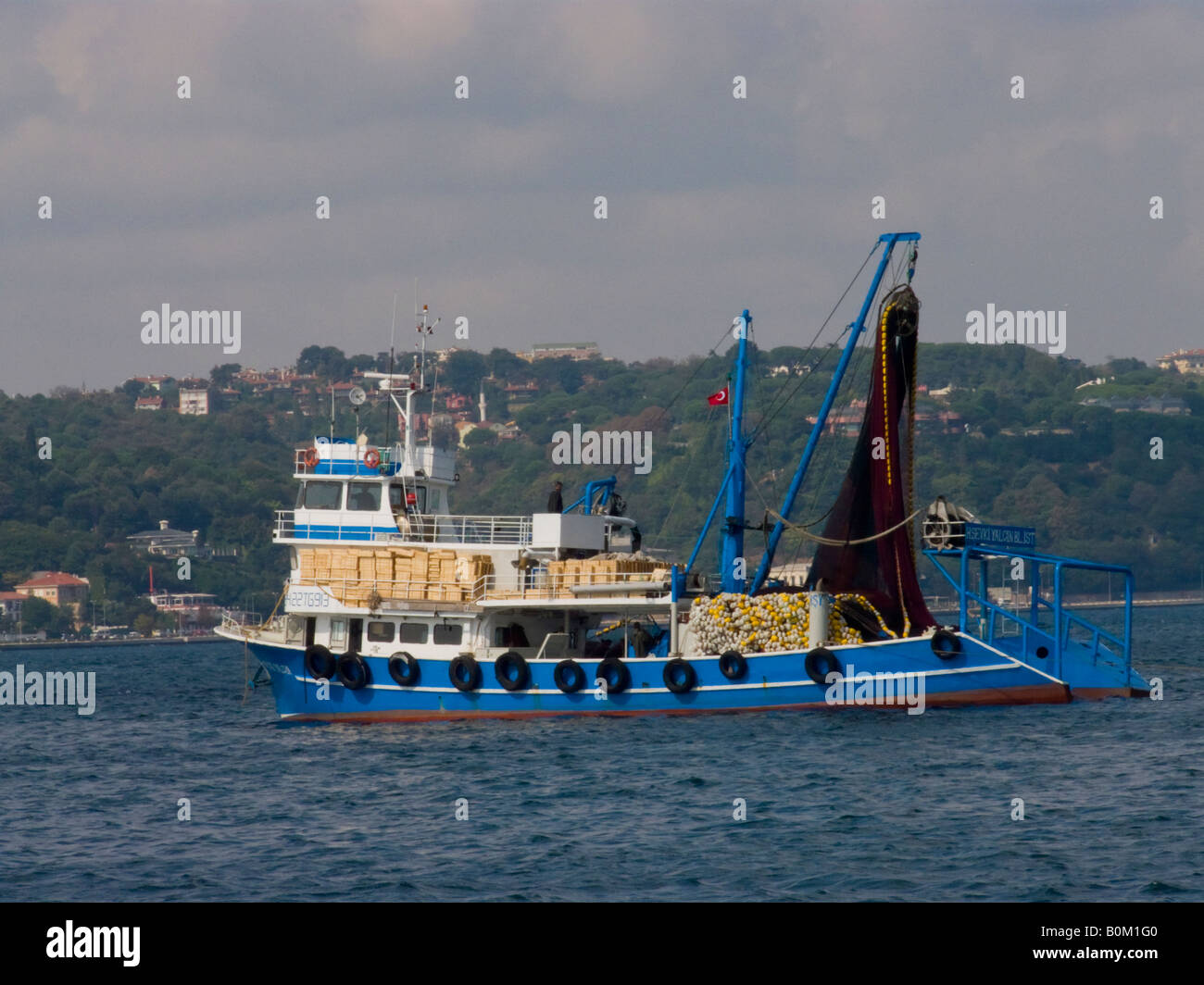 Fishing ship boat hi-res stock photography and images - Alamy