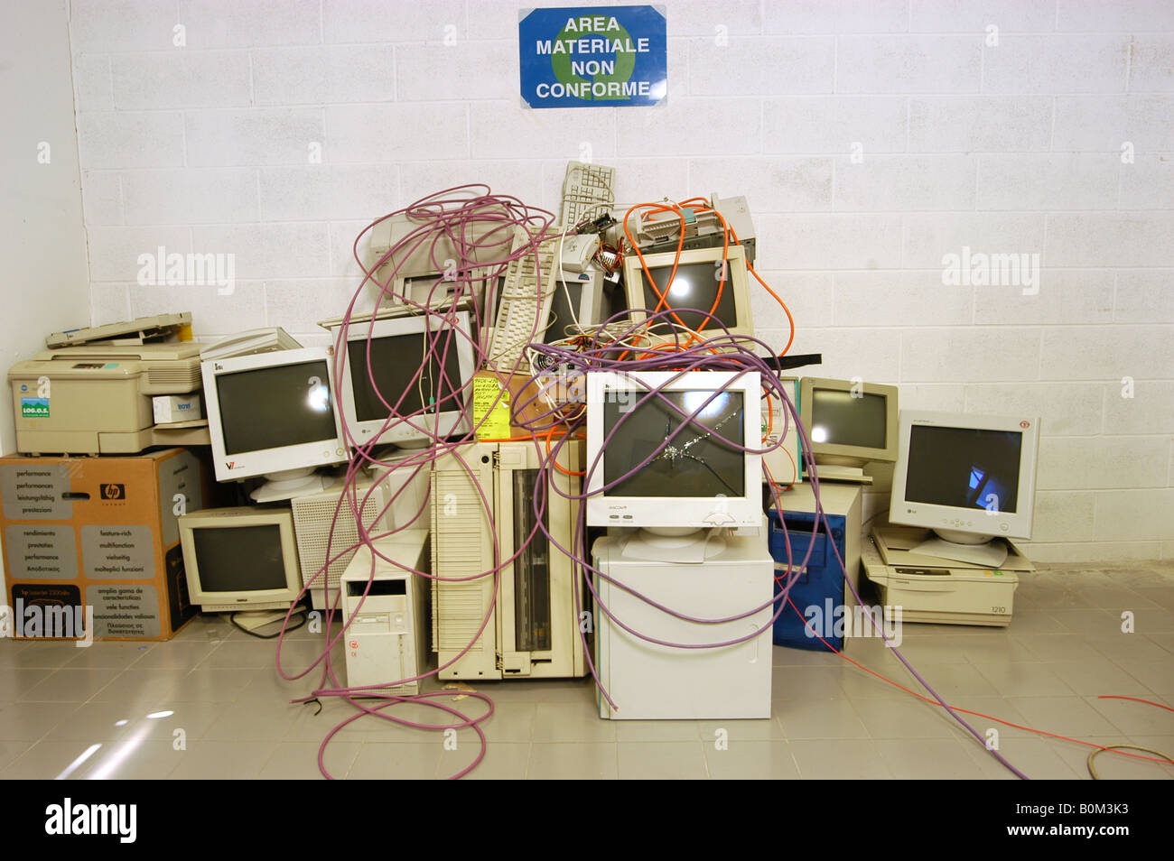 Computer spares hi-res stock photography and images - Alamy