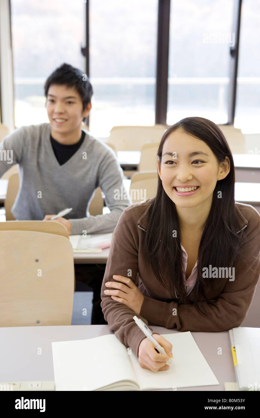 Teens writing by hand hi-res stock photography and images - Alamy