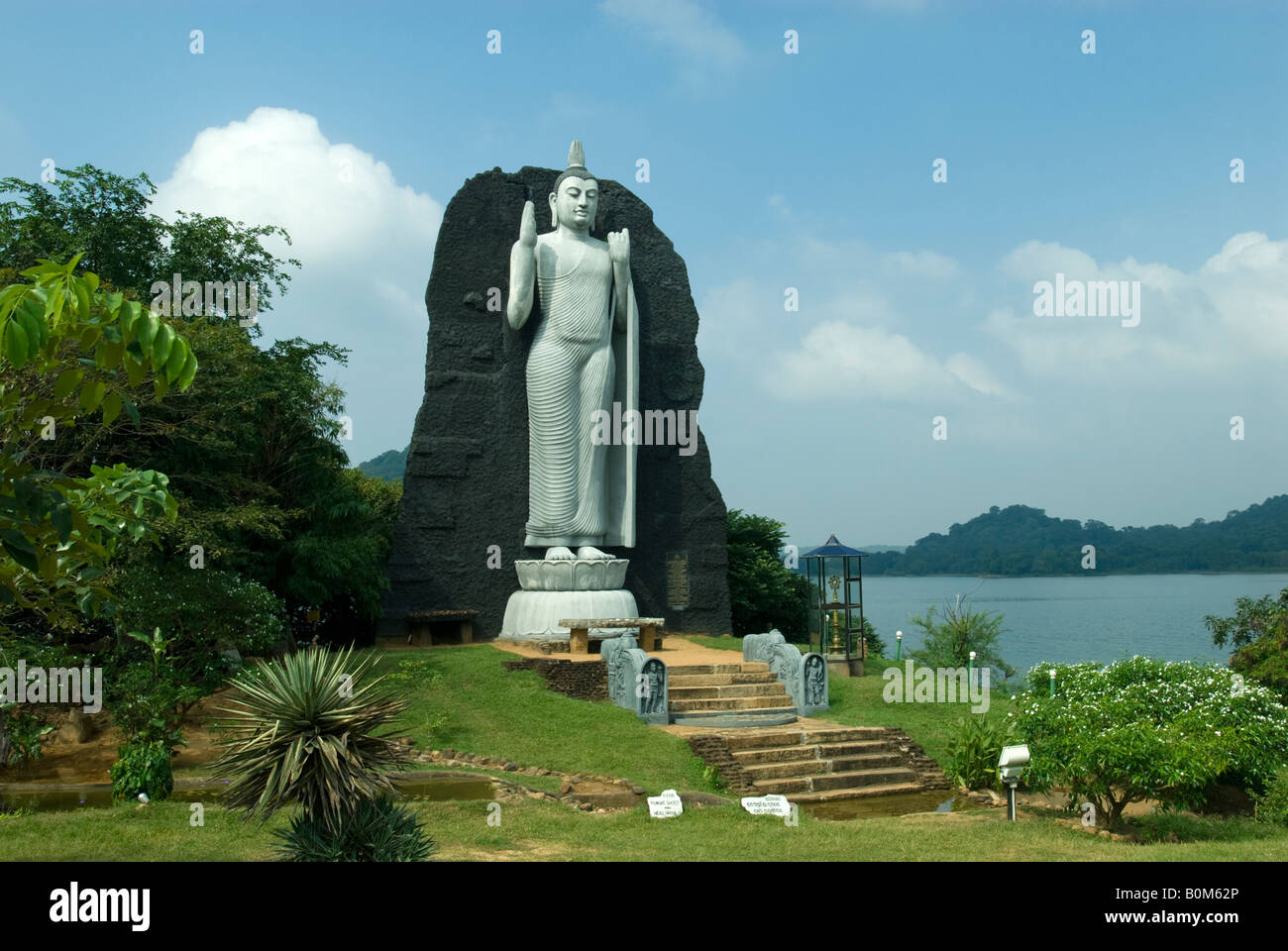 Buddha shrine at Giritale,Sri Lanka Stock Photo - Alamy
