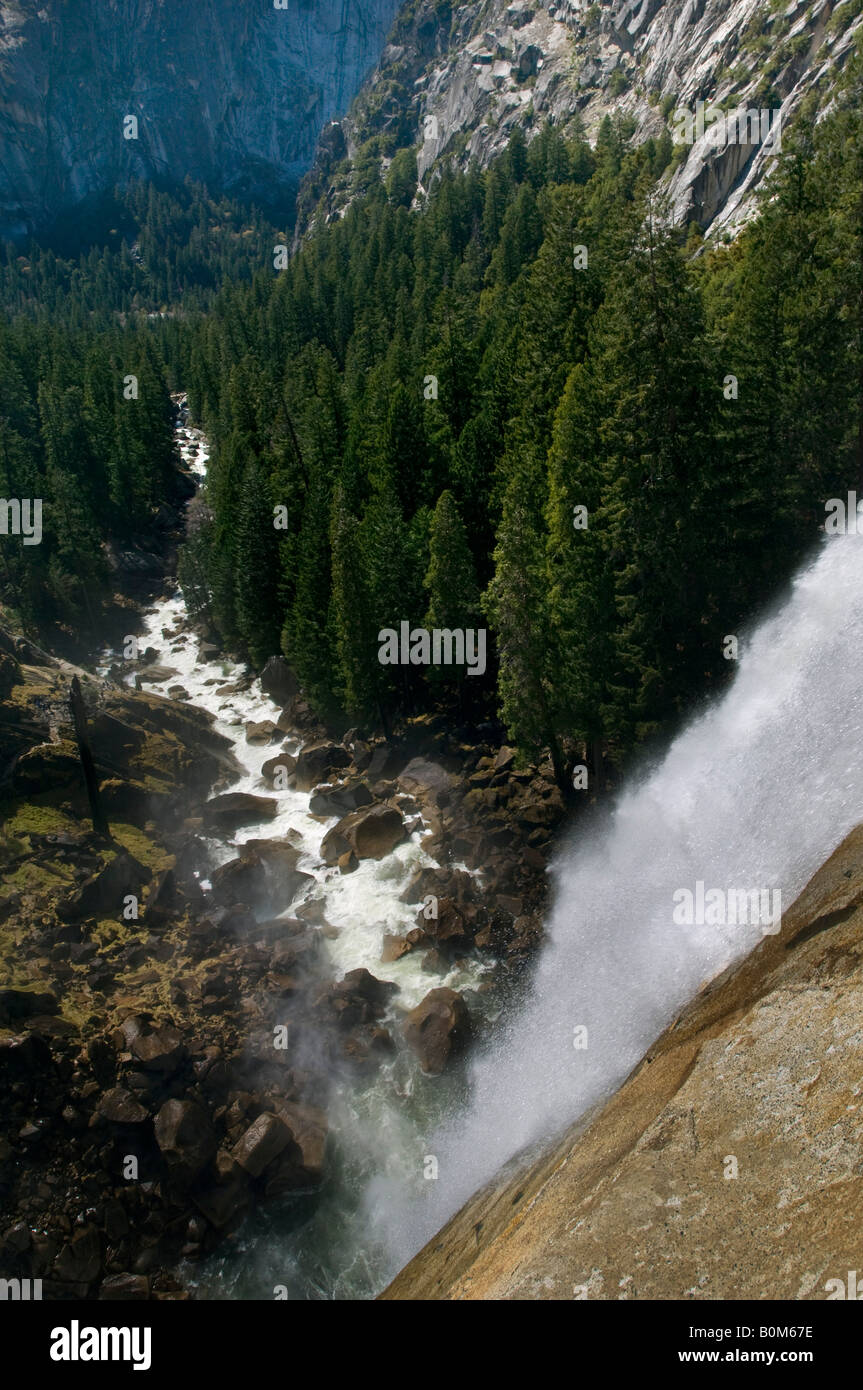 Waterfall from a distance hi-res stock photography and images - Alamy