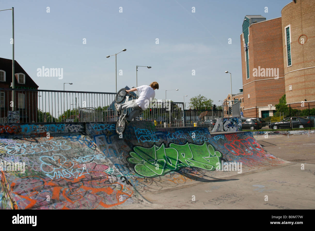 Broken skateboard skate park hi-res stock photography and images - Alamy