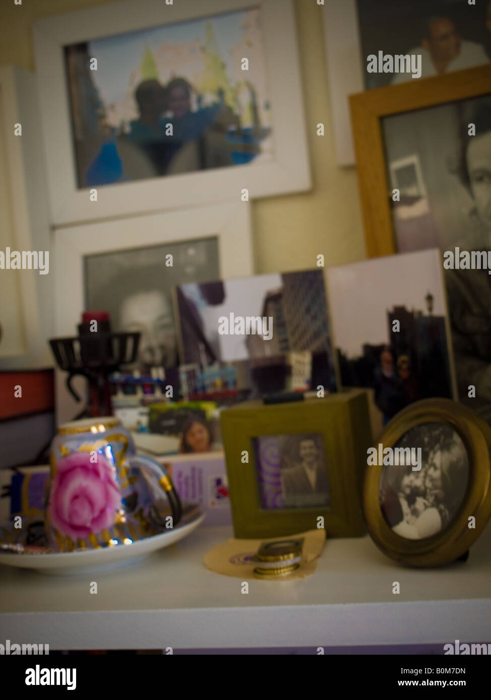 Mementos hi-res stock photography and images - Alamy