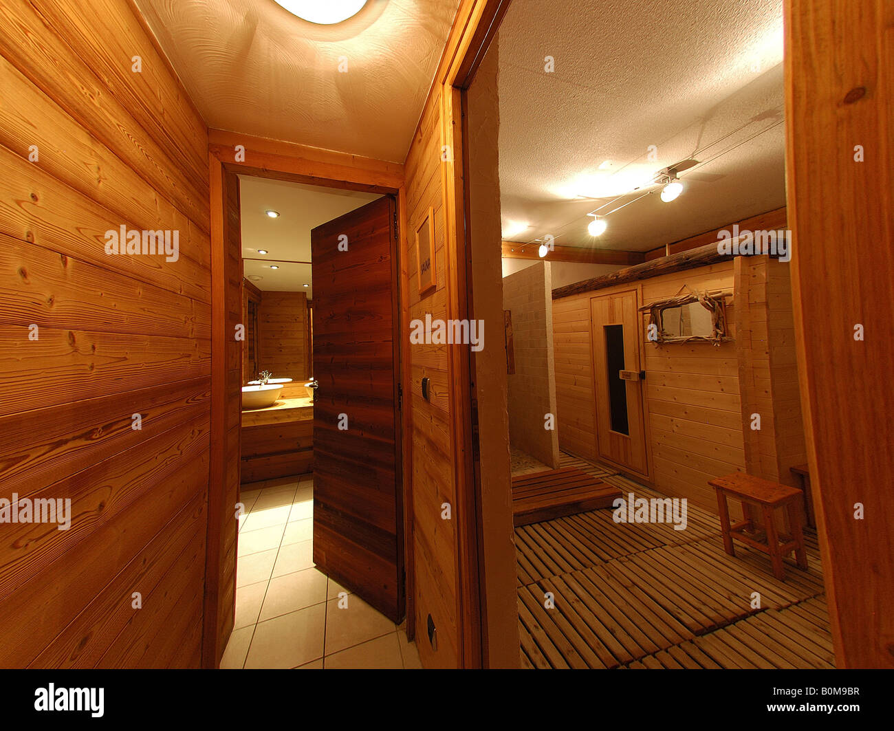 Family in sauna hi-res stock photography and images - Alamy