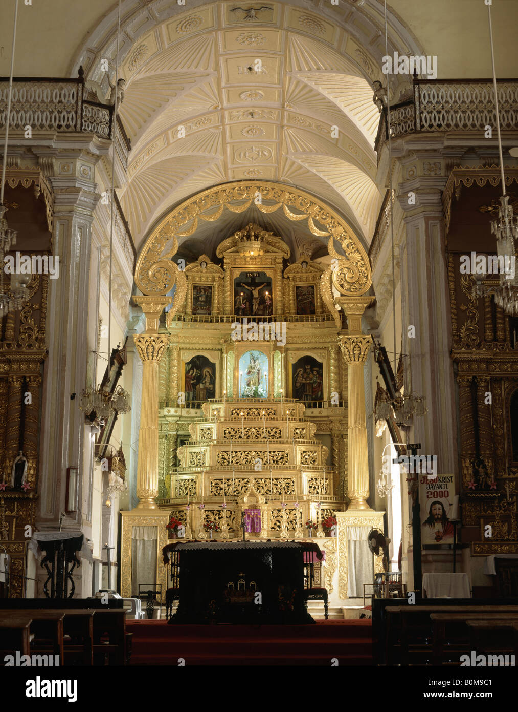 Salcete. Church of our Lady of the Rosary. Interior. Altar. Huge ...