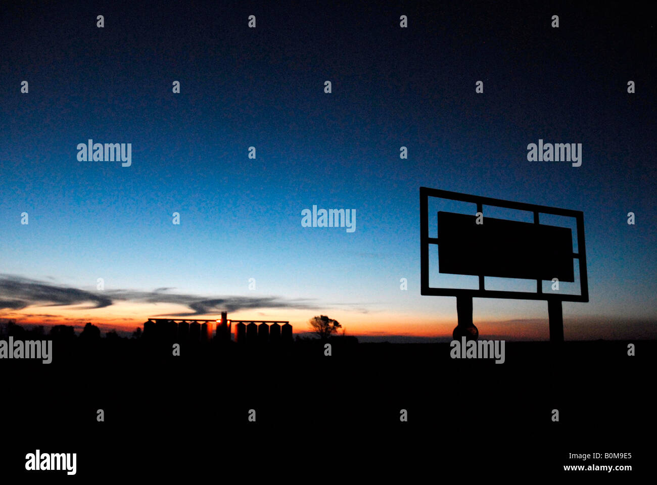 Maize silo hi-res stock photography and images - Alamy