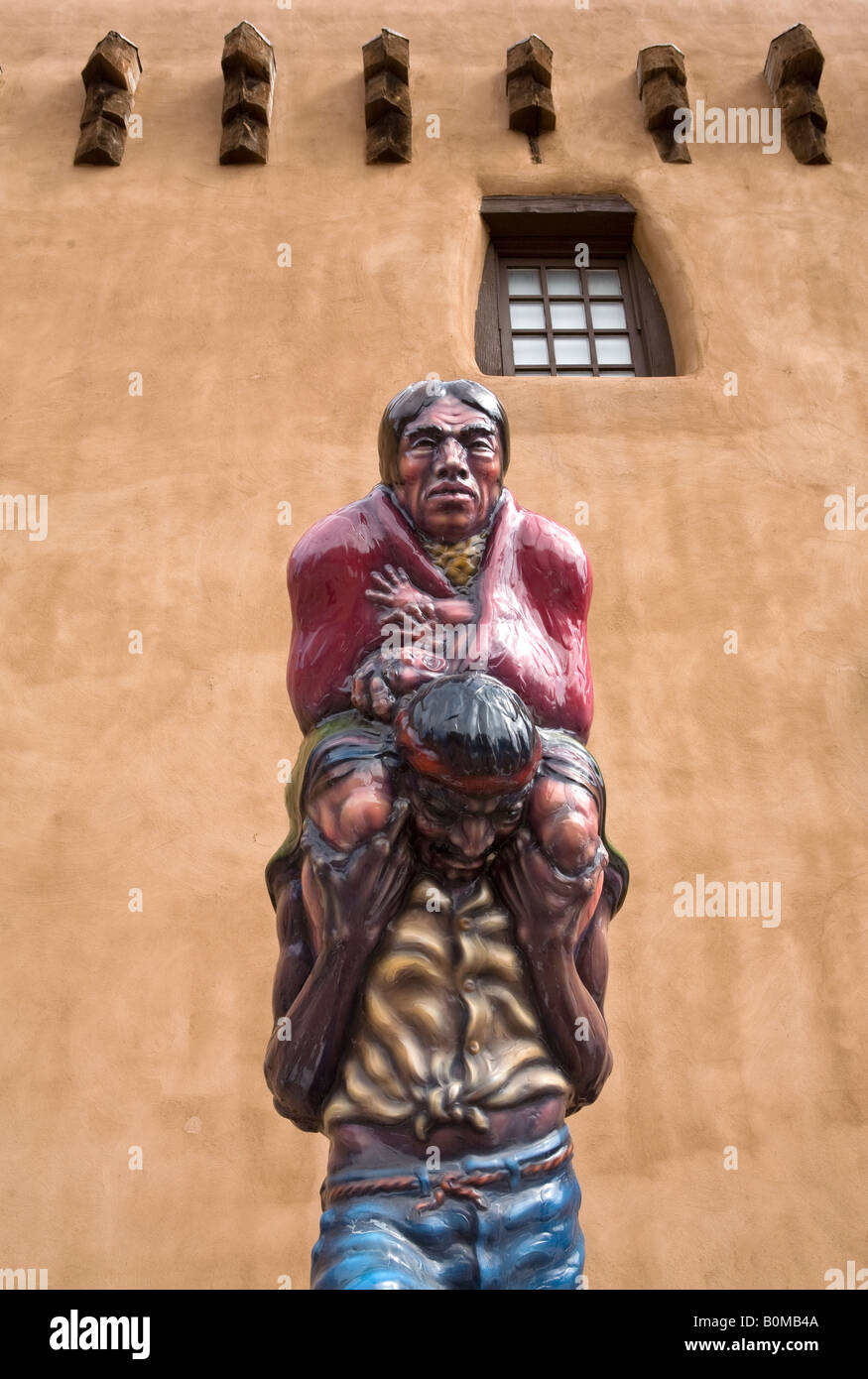 Indians statue hi-res stock photography and images - Alamy
