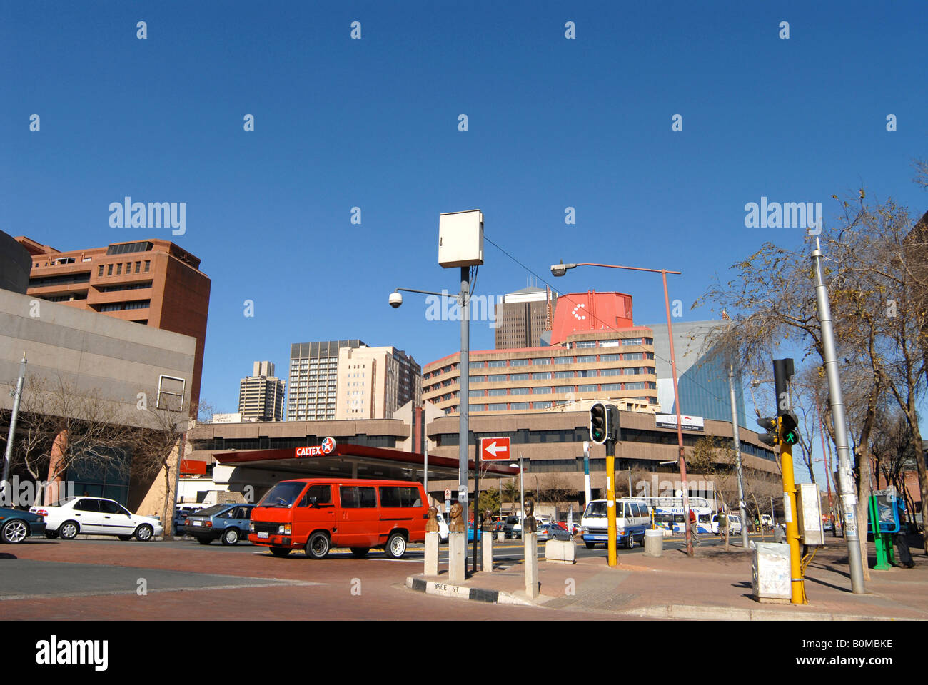 cornerStreet scene Johannesburg South Africa Stock Photo - Alamy