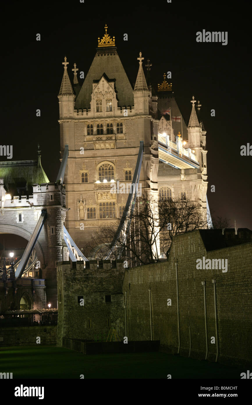City of London, England. Night view of the east walls of the Tower of ...