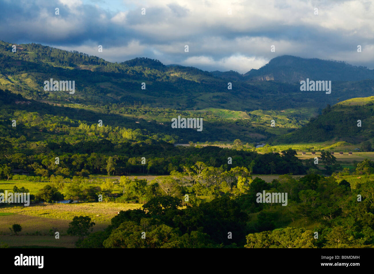 Valley of copan hi-res stock photography and images - Alamy