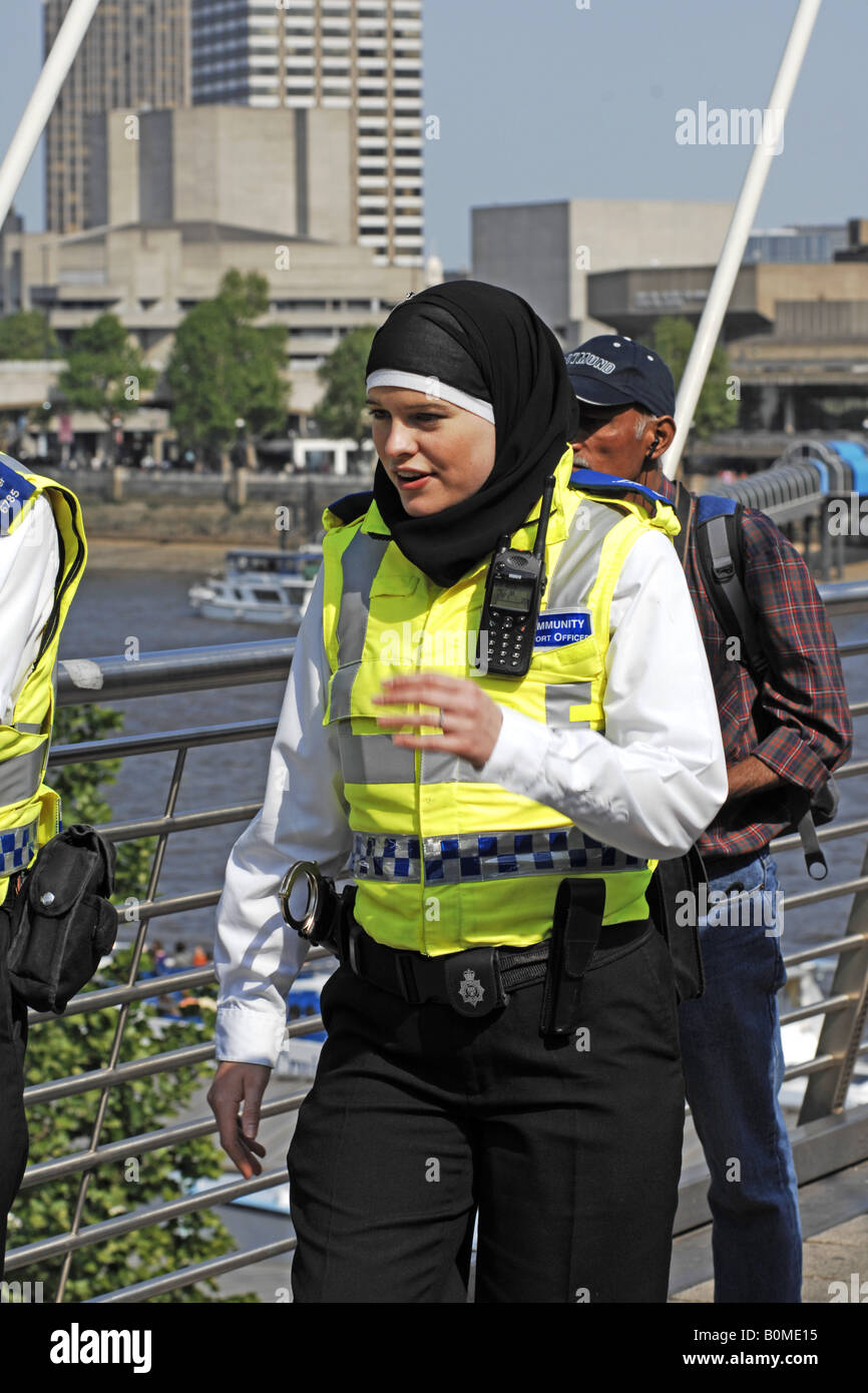 Muslim female police officer wearing her religious headress whilst on ...