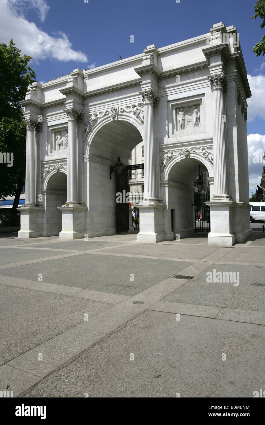 City of London, England. The John Nash designed Marble Arch the Gateway ...