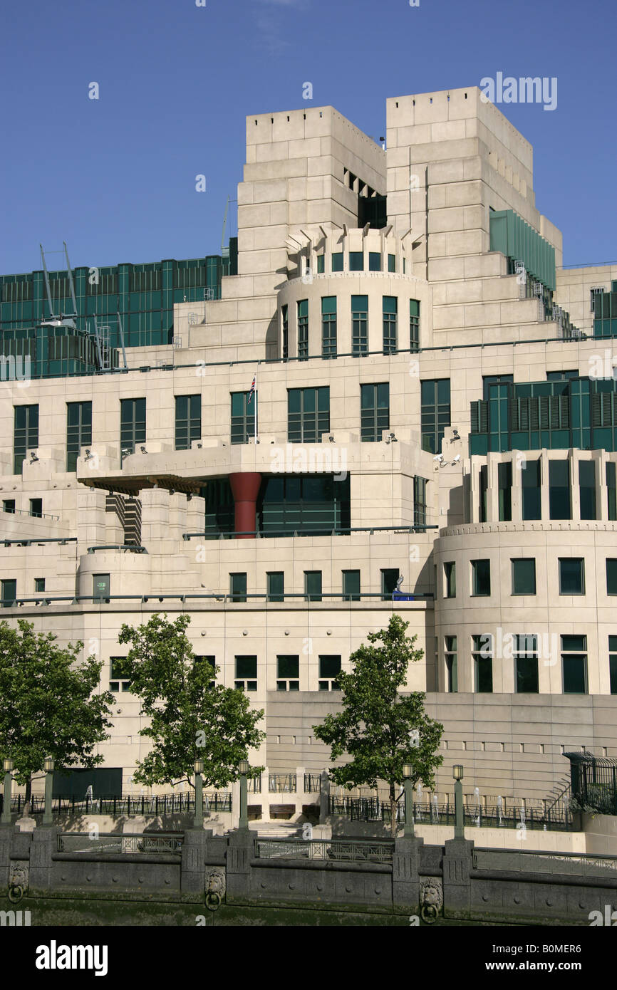 British secret intelligence service hi-res stock photography and images ...