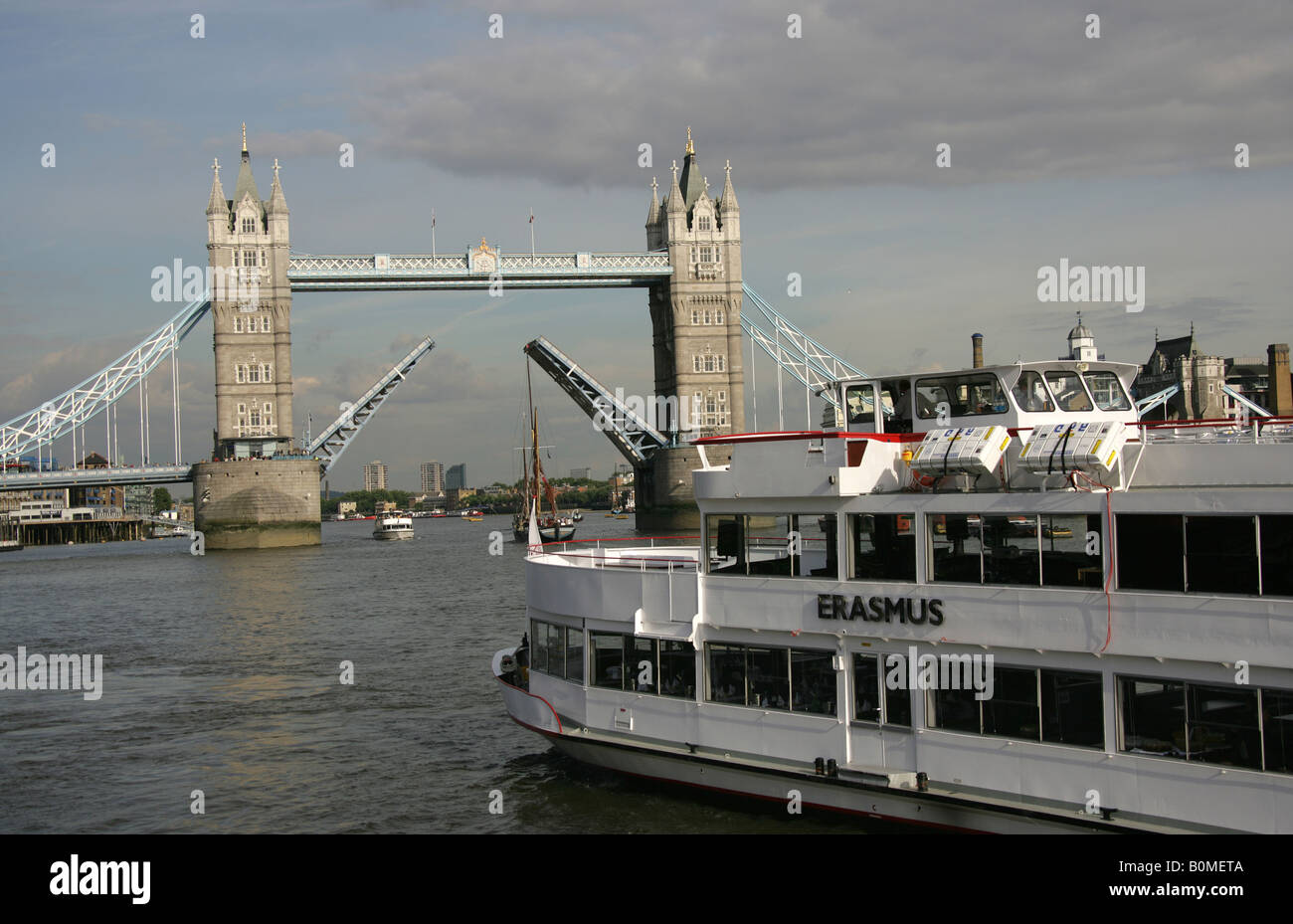 Tower Bridge Open Boat High Resolution Stock Photography and Images - Alamy