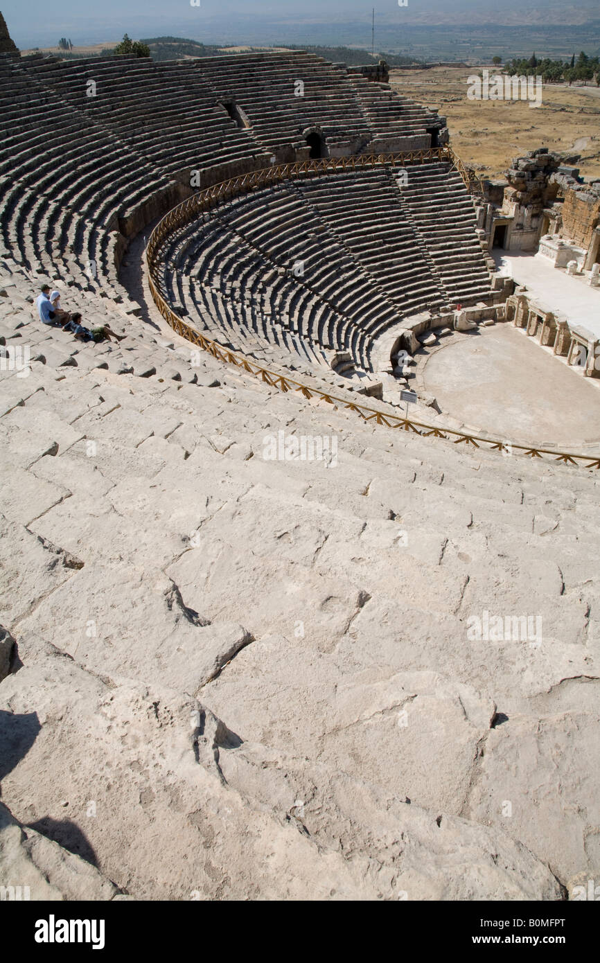Theatre circus hi-res stock photography and images - Alamy