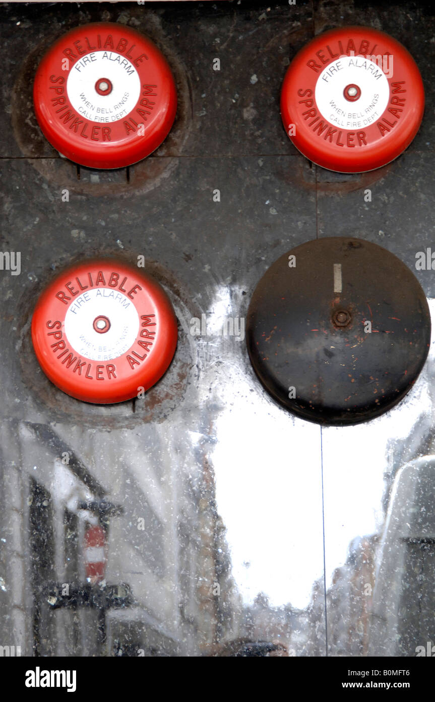 Old fire alarm bell hi-res stock photography and images - Alamy