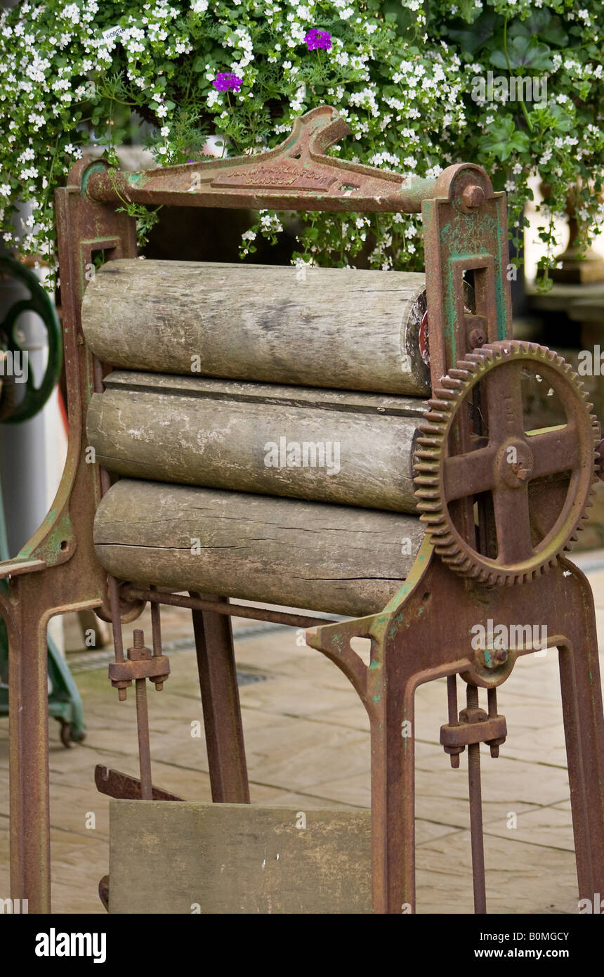 Washing Mangle Stock Photos & Washing Mangle Stock Images - Alamy