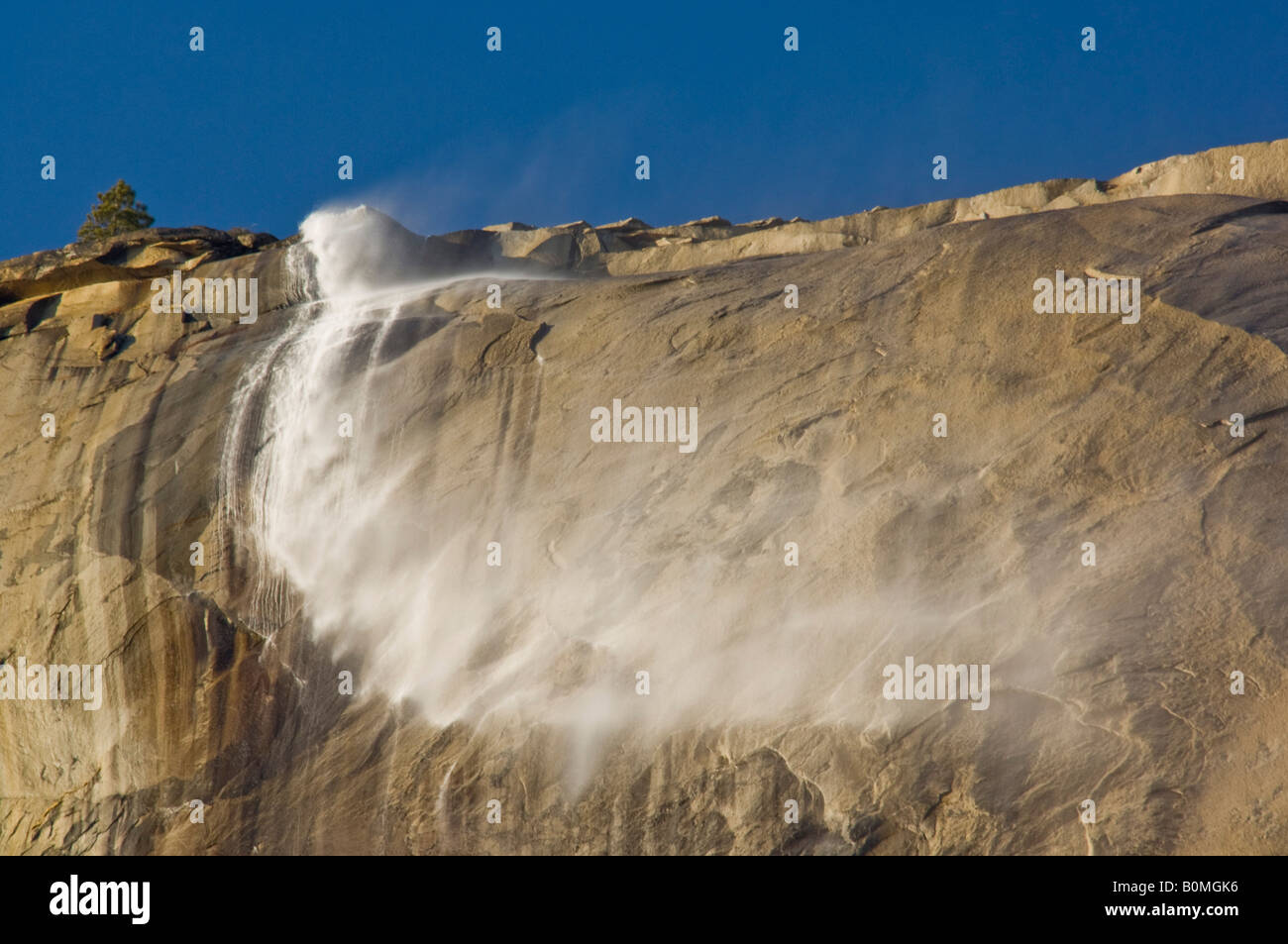 Stream water falling off rock hi-res stock photography and images - Alamy