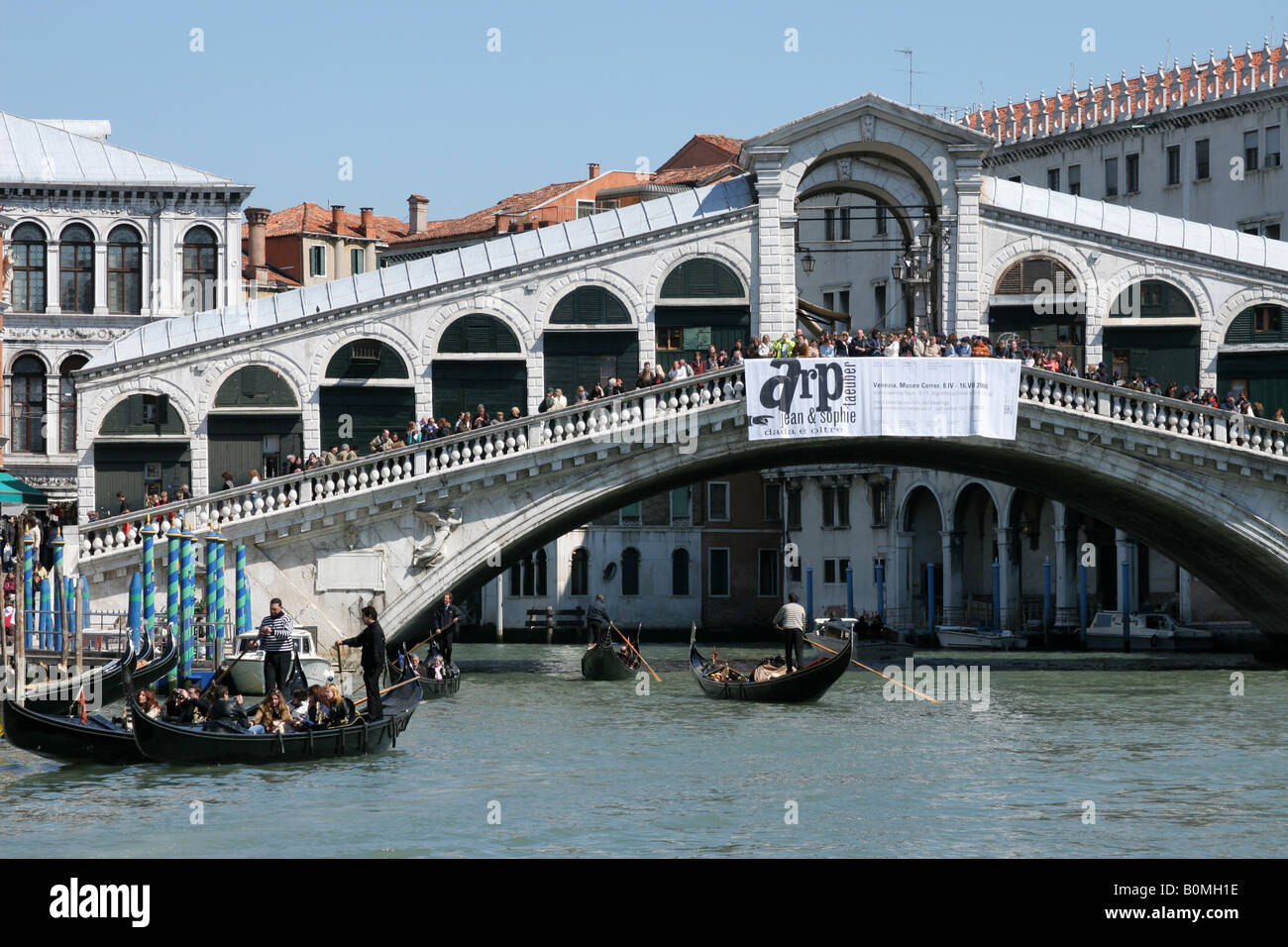 The Rialto Bridge Stock Photo - Alamy