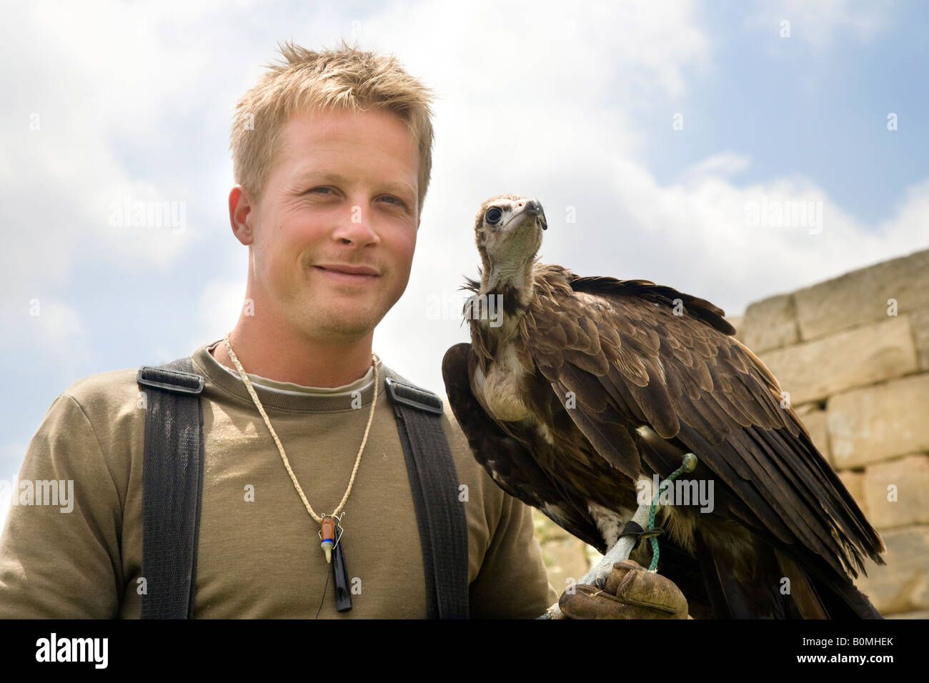 Flying trained birds of prey hi-res stock photography and images - Alamy