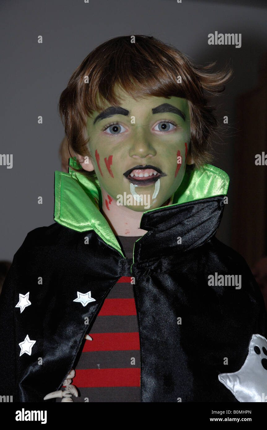 Europe face paint hi-res stock photography and images - Alamy