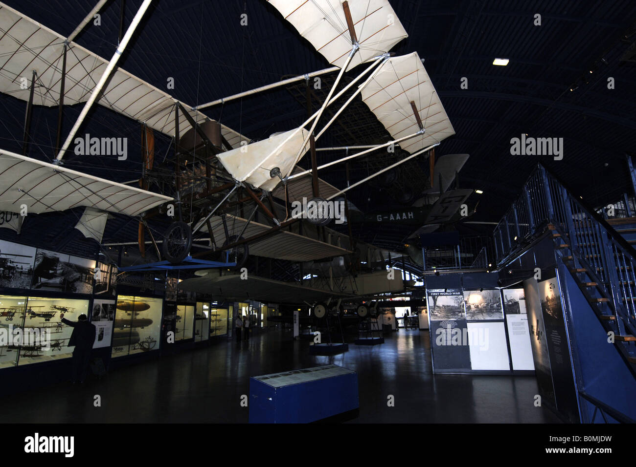 Science museum london plane hi-res stock photography and images - Alamy
