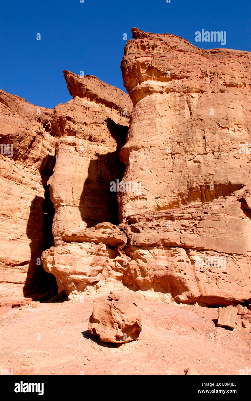 Pillars of solomons temple hi-res stock photography and images - Alamy
