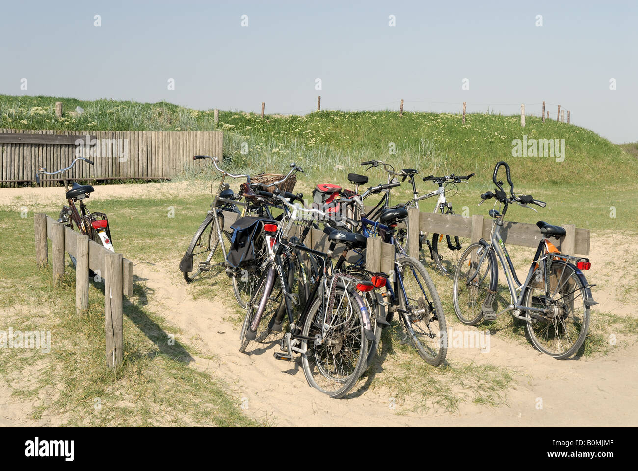 Dutch bikes hi-res stock photography and images - Alamy