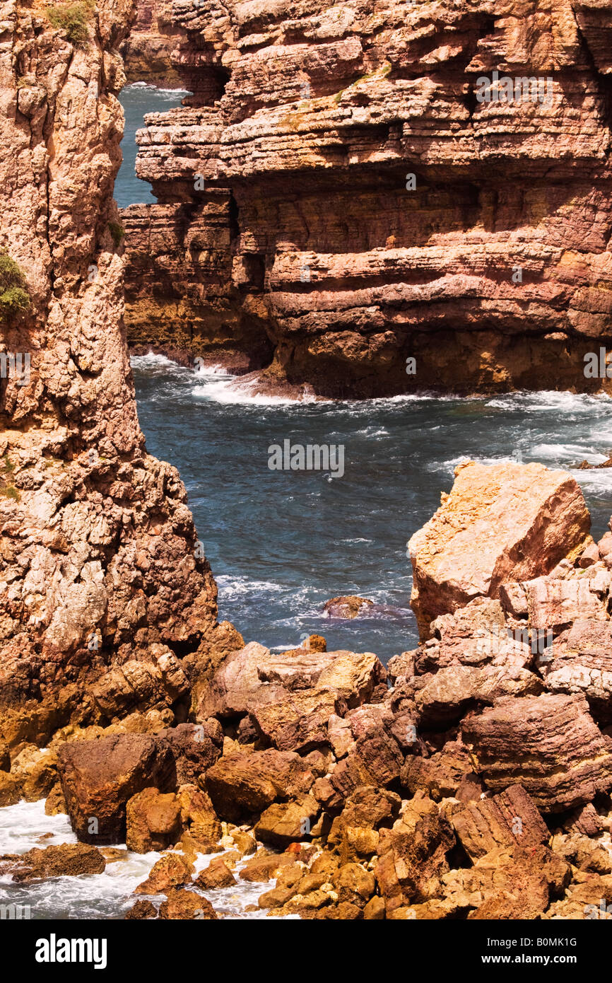 Rugged rocks hi-res stock photography and images - Alamy
