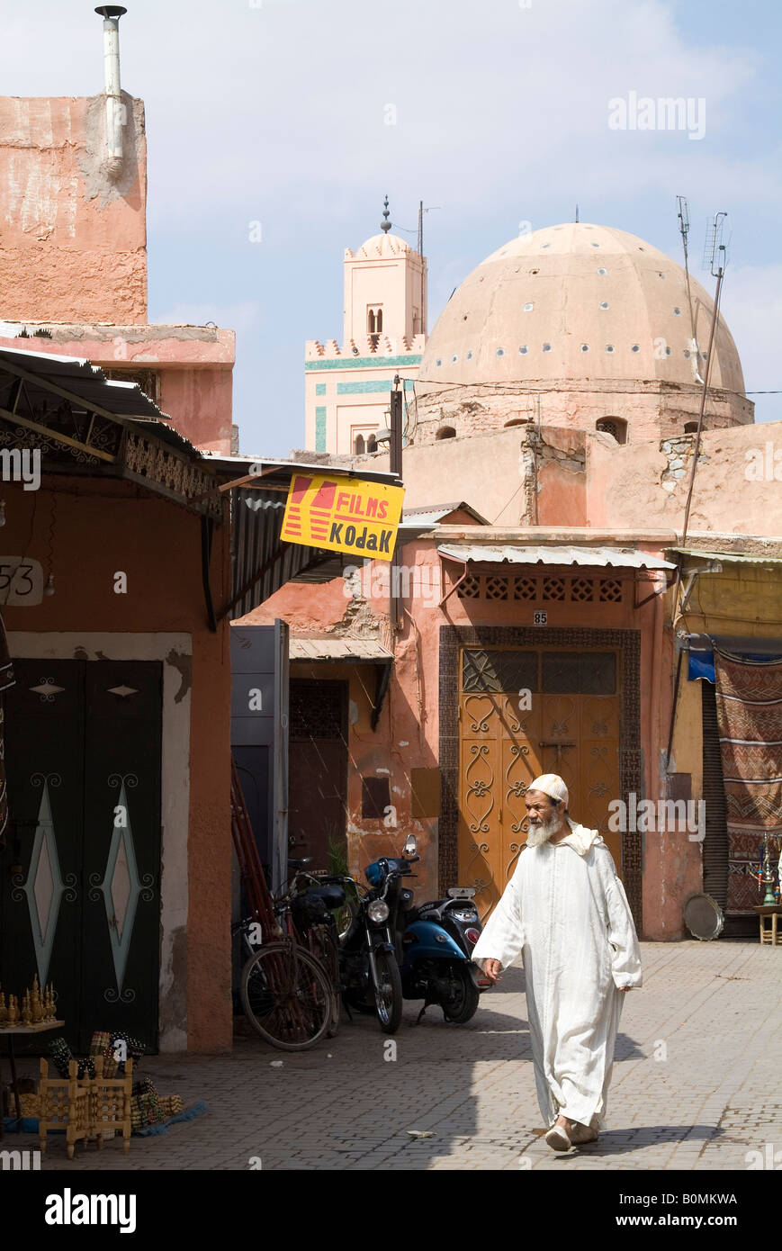 Back streets marrakech hi-res stock photography and images - Alamy