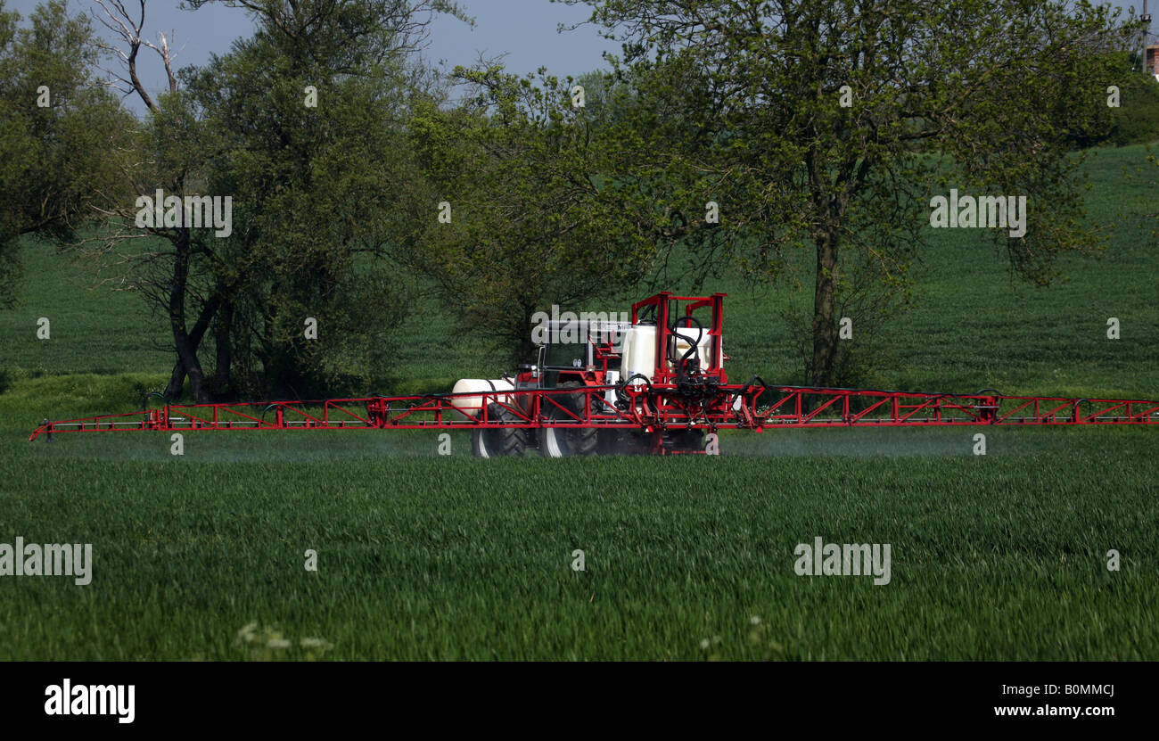 Spraying wheat crops field hi-res stock photography and images - Alamy