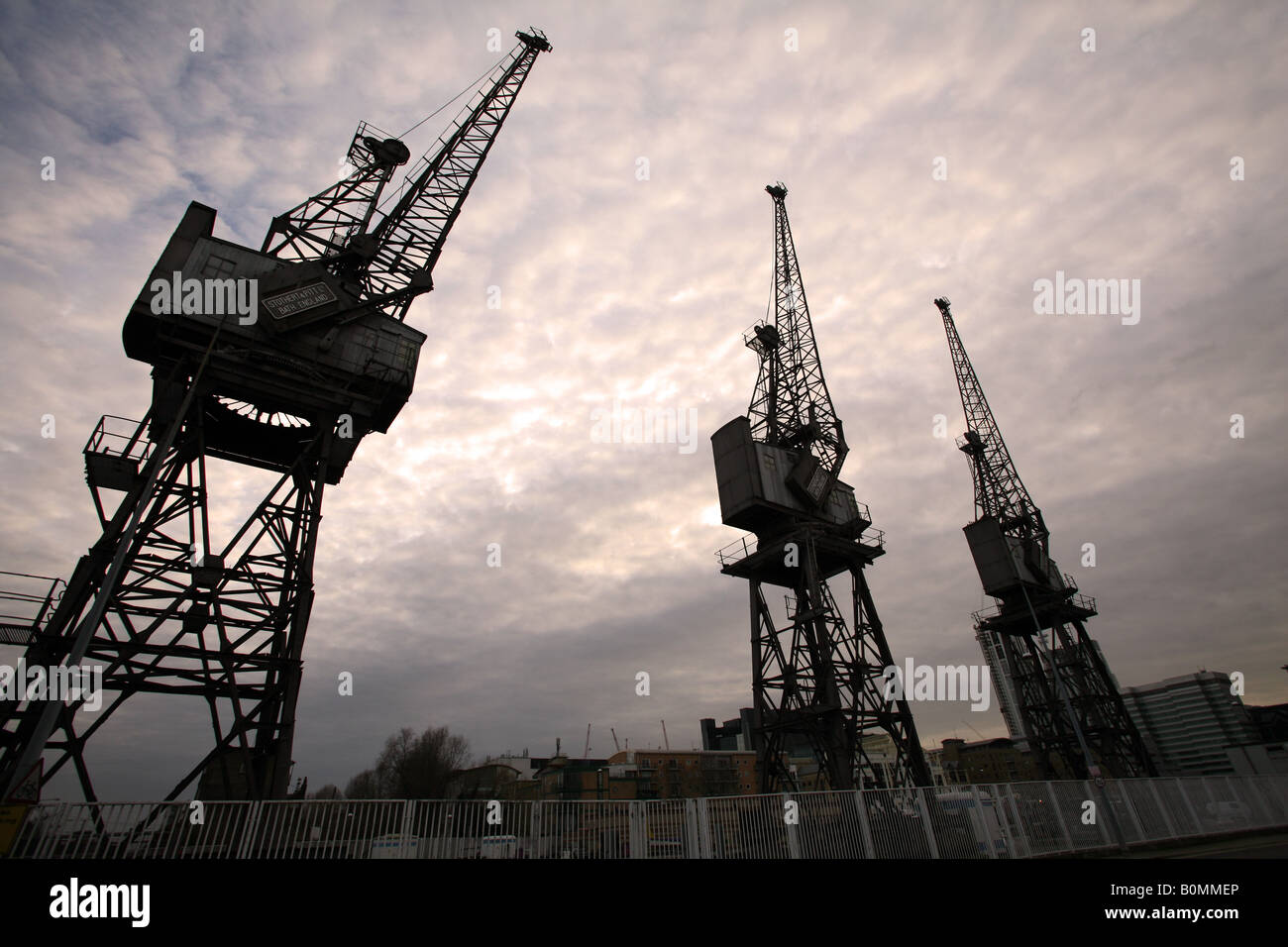 Derelict Dockyard Cranes at Canary Wharf in East London Stock Photo - Alamy